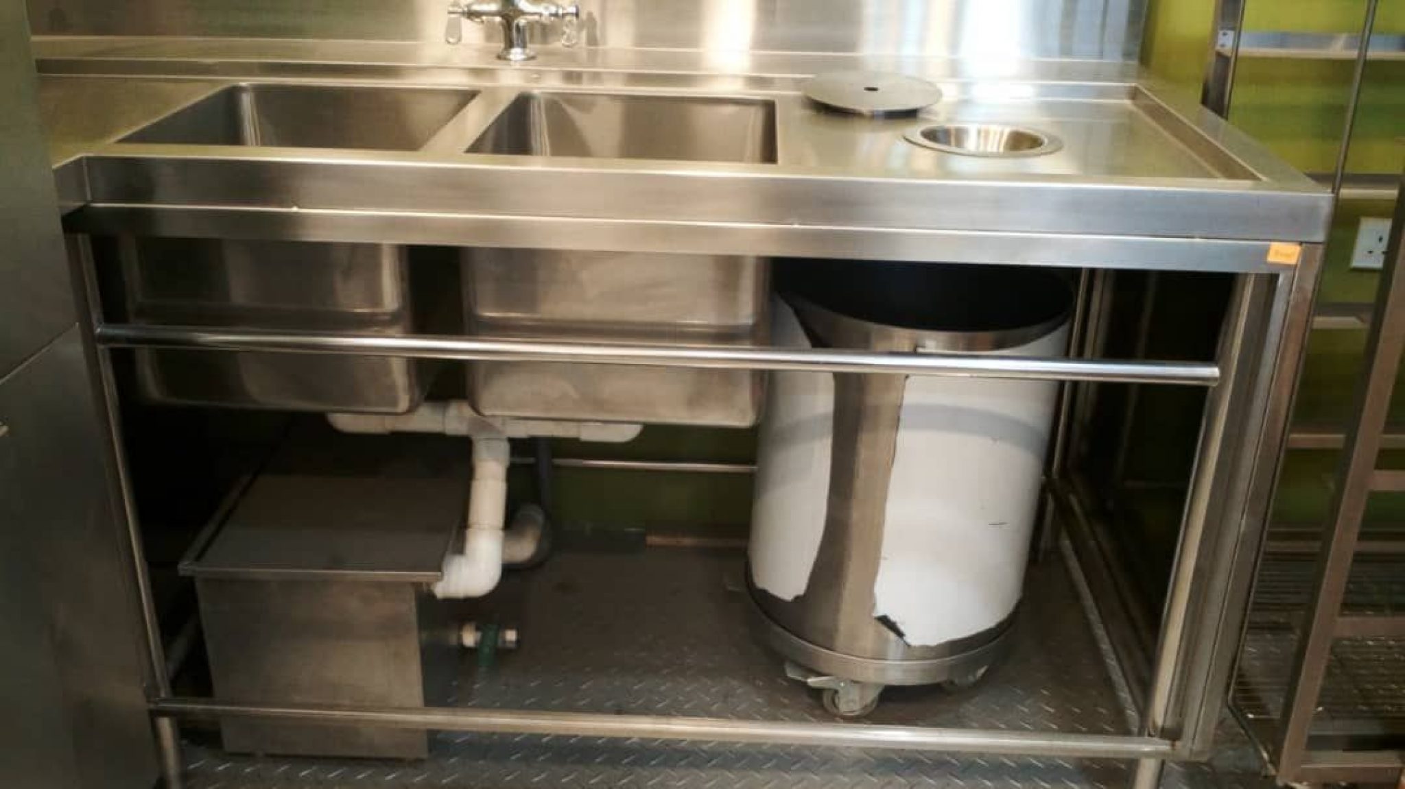 FS75 - SS L Shape Soiled Dish Table c/w Double Bowl Sink & Trolley ...